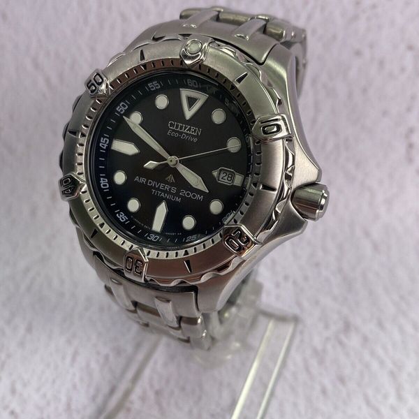 Citizen Air Diver Titanium Eco Drive 200m Vintage B872-H26035 TA Black Dial Date | WatchCharts ...