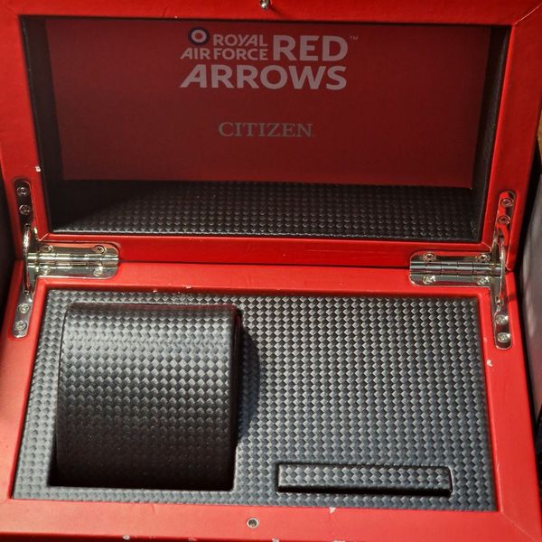 Red Arrows Citizen Display Box | WatchCharts Marketplace