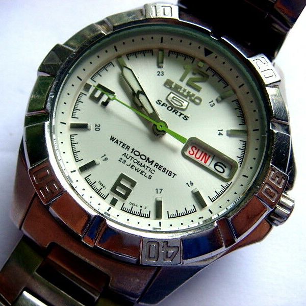 Seiko 5 Sports Automatic 23 Jewels Caliber 7S36-01Y0 ORIGINAL ALL ...