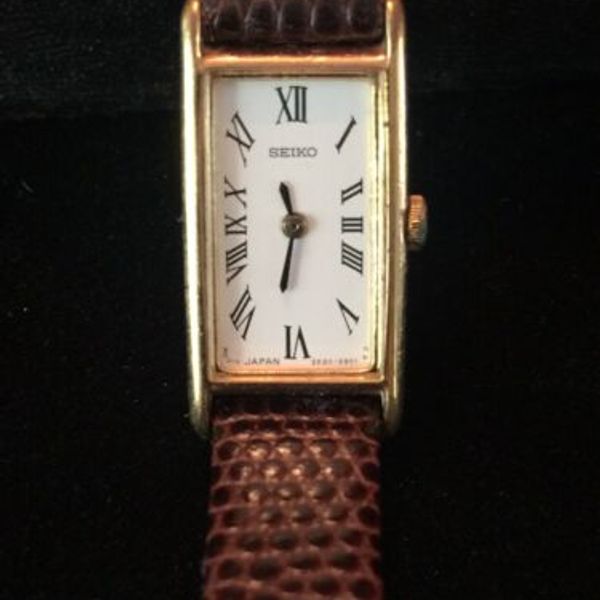 Seiko 2E20-6129 Ladies Elegant Slim Quartz Watch-New Leather Band ...