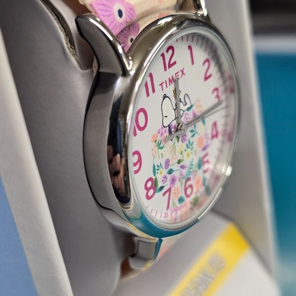 New Working Timex Weekender Peanuts Collection Floral Snoopy 38mm ...