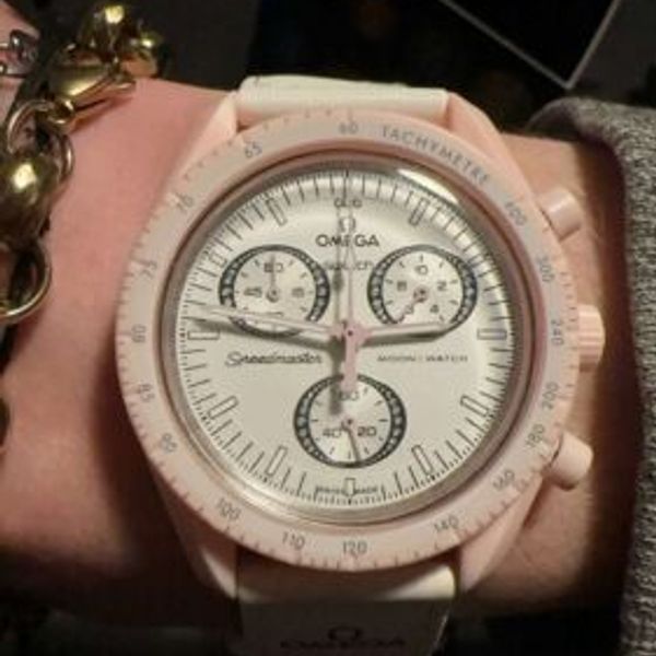 OMEGA Speedmaster Moonwatch Pink Men's Watch - SO33P100 | WatchCharts ...