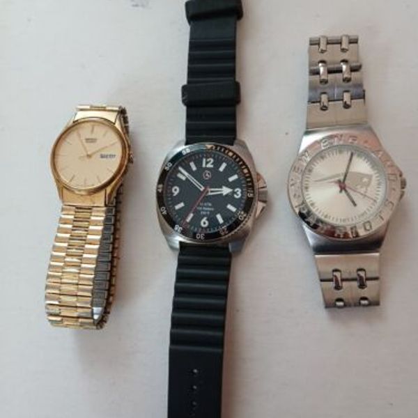 Vintage Seiko Men's Gold Tone Day Date Quartz Watch & Mercedes-benz + NE Pats | WatchCharts ...