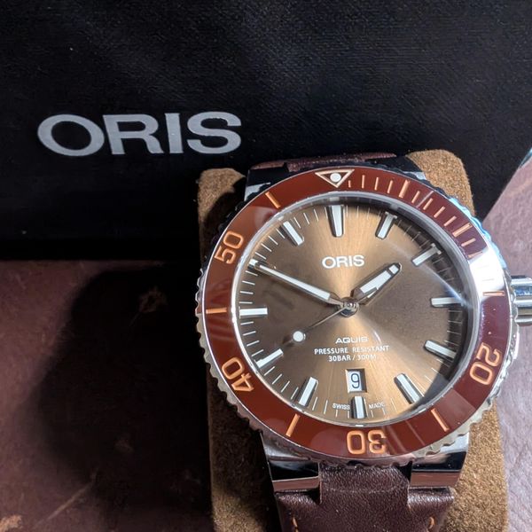 [WTS] Oris Aquis 43.5mm brown/chocolate OEM strap and Bracelet ...