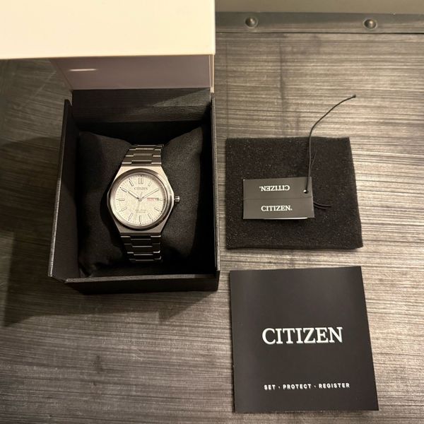 Citizen Zenshin Eco Drive White Dial Super Titanium AW0130-85A *Barely ...
