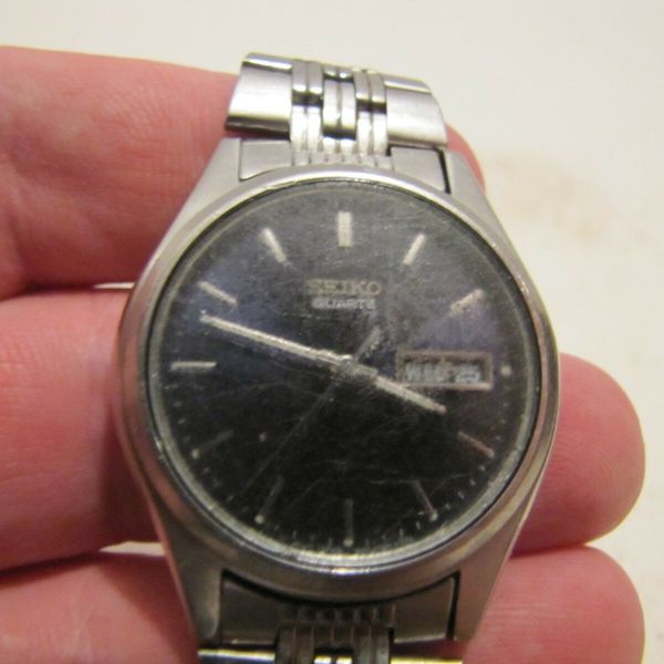 VINTAGE MEN'S SEIKO QUARTZ 7N43-9011 WATCH WORKS BLACK DIAL LOOSE STEM ...