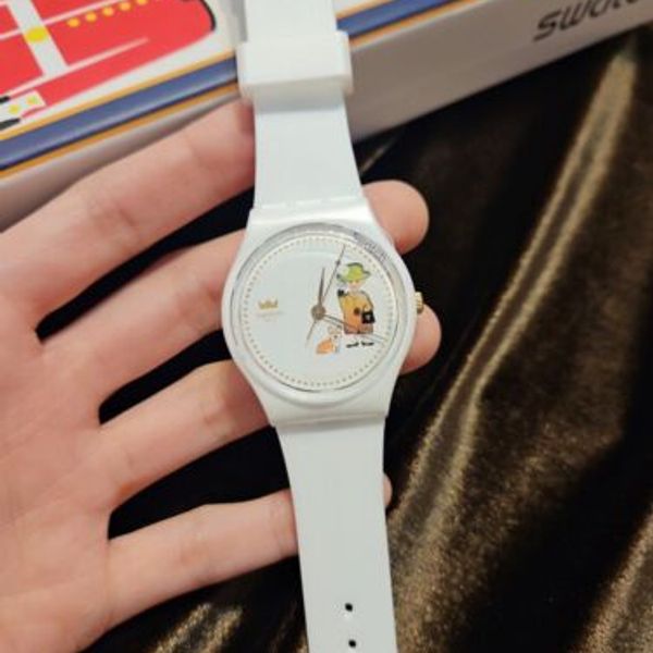 Swatch HOW MAJESTIC (Queen Elizabeth) GZ711 NEW IN BOX | WatchCharts ...