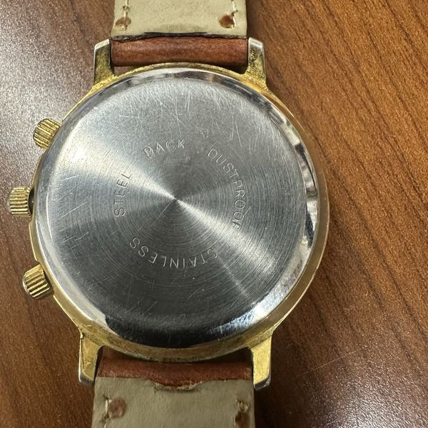 Vintage Gucci Moon Phase Quartz Wristwatch ~ Leather strap ~ Needs ...