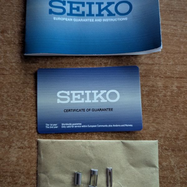Seiko 5 Men's Black Watch - 7S26-01V0 - Serial number W2538 ...