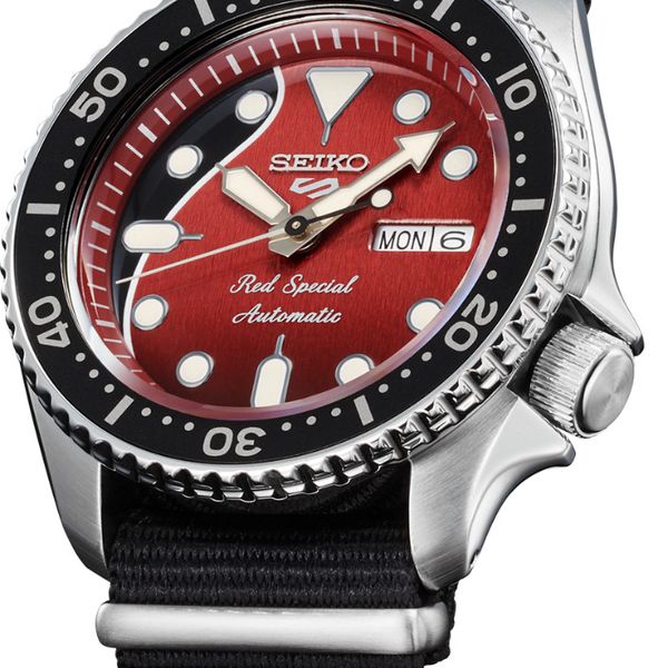 Seiko 5 Sports Red Men's Watch - SRPE83K1 | WatchCharts Marketplace