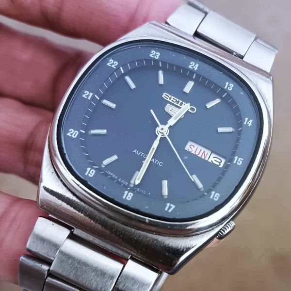 Vintage Seiko 5 Railway time automatic Square shape Black dial watch ...