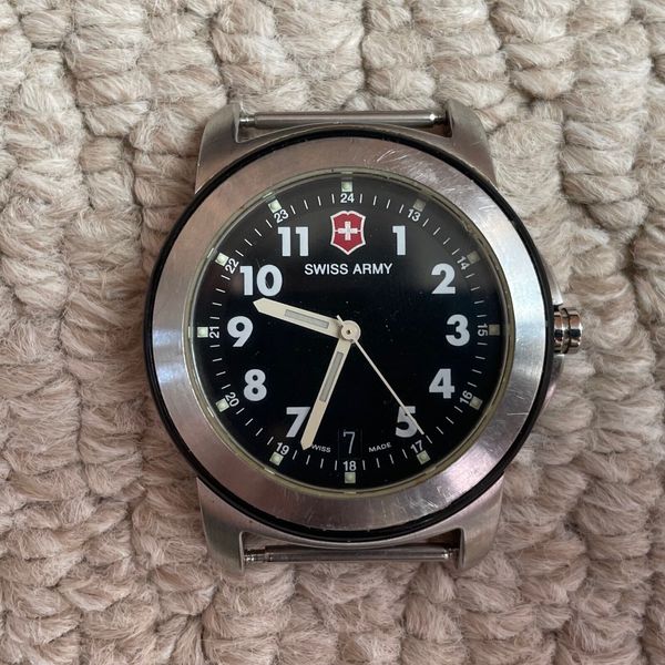 Victorinox Swiss Army Watch Model 24620 Small Size Fresh Battery ...