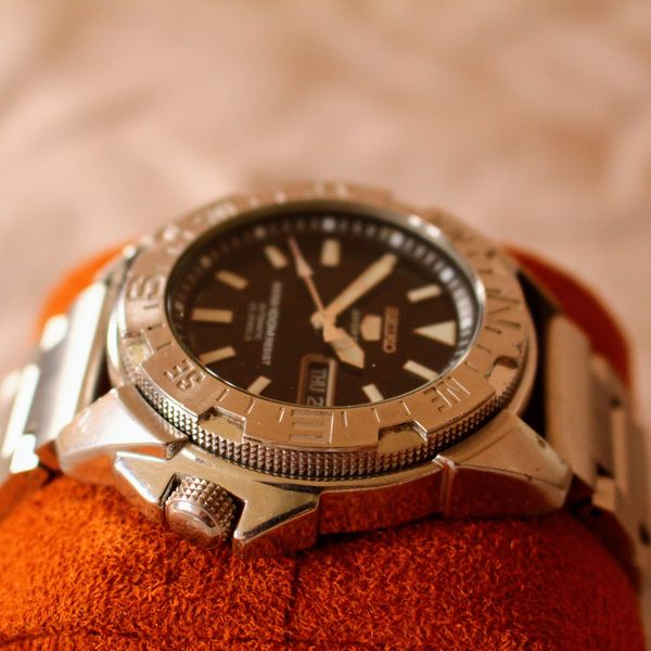 Seiko 5 Sports Automatic Steel Mens Watch - Compass Bezel - 7S36-02P0 ...