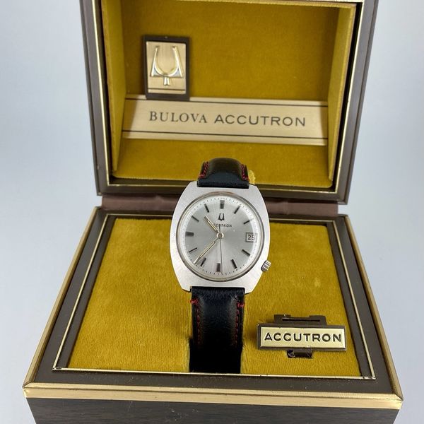 1971 Bulova Accutron 218 Mens Date Watch with Original Box ...