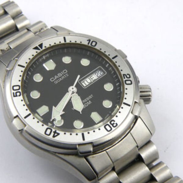 Gents Casio MD-701 Quartz Professional Divers Divers -200m | WatchCharts Marketplace