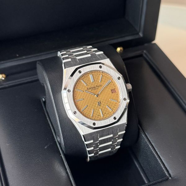 Audemars Piguet Royal Oak Jumbo Extra-Thin 15202BC | WatchCharts ...