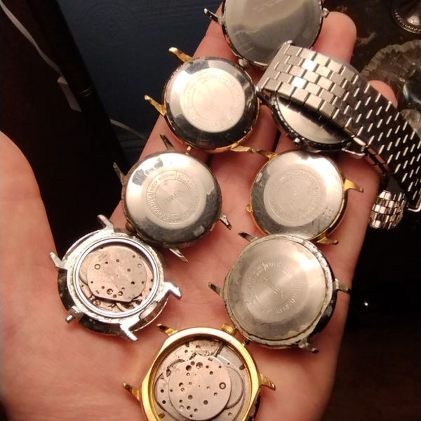 VINTAGE TIMEX MOVEMENT PARTS LOT (PARTS ONLY..MISSING CROWNS, BROKEN ...