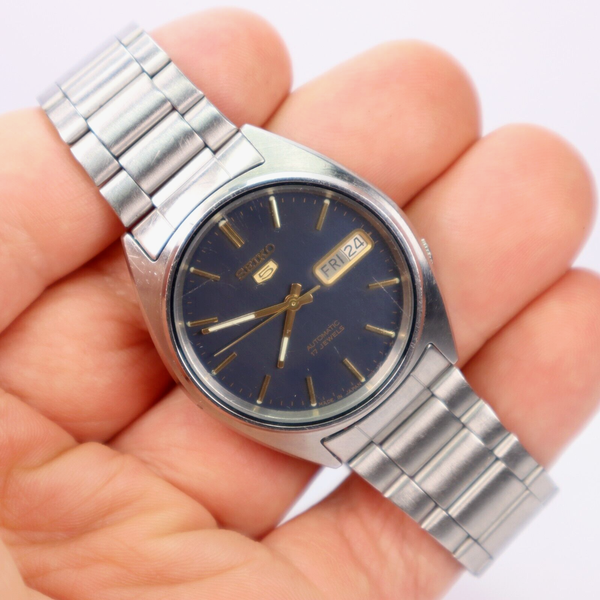 Vintage Seiko 5 7009-3040 Blue Dial Day Date 17 Jewels Automatic Stainless Watch | WatchCharts ...