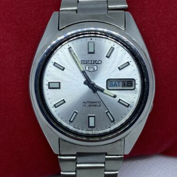 Vintage Seiko 5 Silver Dial Automatic Watch (Good CONDITION) SERVICED ...
