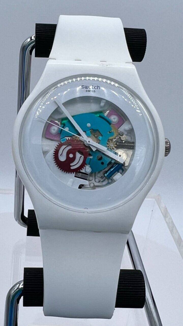 Swatch Originals White Lacquered White Silicone Unisex Watch SUOW100 ...