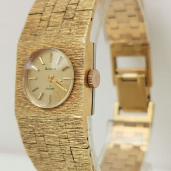 Vintage 1970s Accurist 17 Jewels Gold Plated Ladies Bark Effect ...