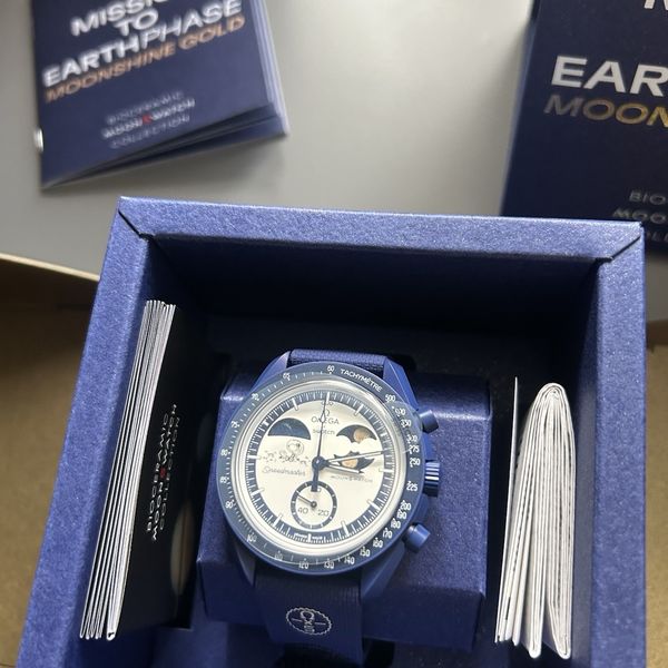 Swatch X Omega Mission To Earth phase Moonshine Gold - Harvest Moon ...