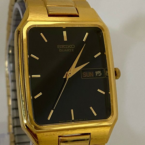 Seiko men quartz.Flex band,black dial rectangular,never worn.Excellent ...