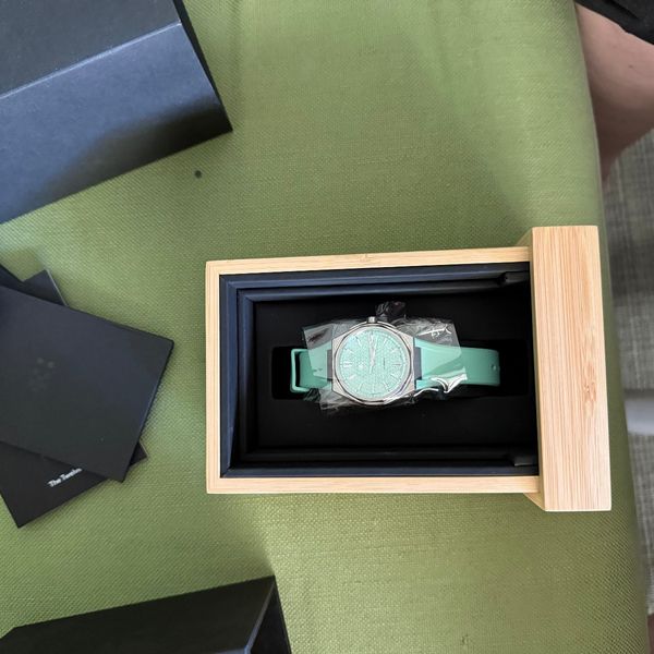 2025 Christopher Ward C12 The Twelve Auto 36mm Frosted Lichen ...