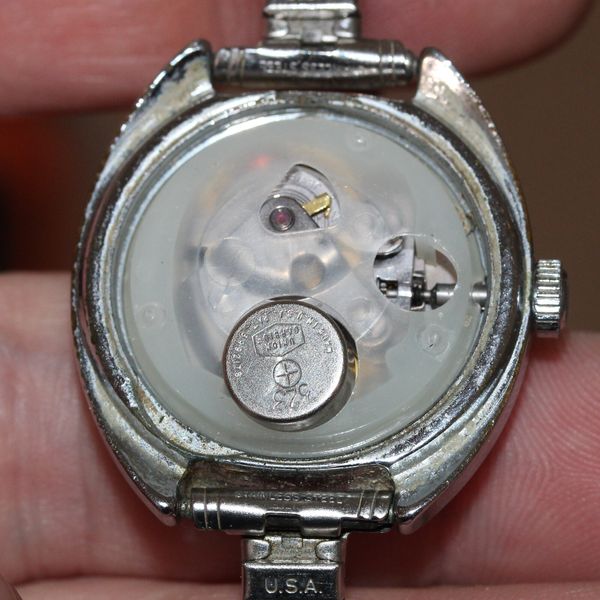 Vintage MCM Timex Electric Watch Date Dial Analog Needs Battery ...