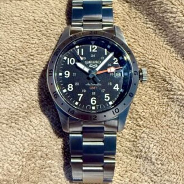Seiko 5 Field GMT + Extra Long Island Watch Oyster Style Bracelet ...