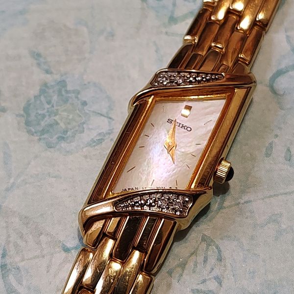 Vintage Seiko Ladies MOP Face Asymmetric Diamond Accent Watch Gold ...