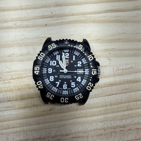 Luminox 3050 Watch (Non Working) Parts Only | WatchCharts Marketplace