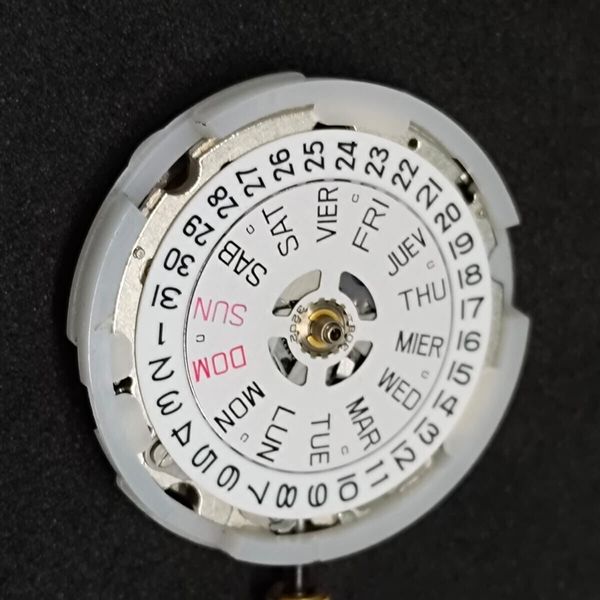 CITIZEN AUTOMATIC MOVEMENT CAL NO.8200 CROWN AT-3 O'CLOCK DAY/DATE ON-3 ...