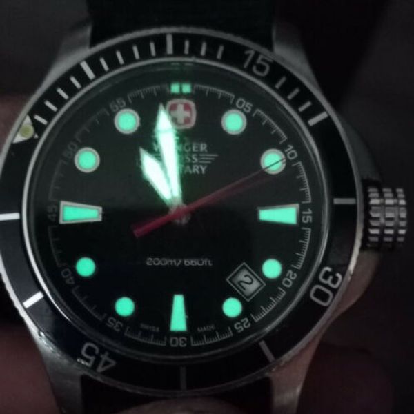 Look Vintage Wenger Swiss Military 200m 660ft Dive Watch With Date ...