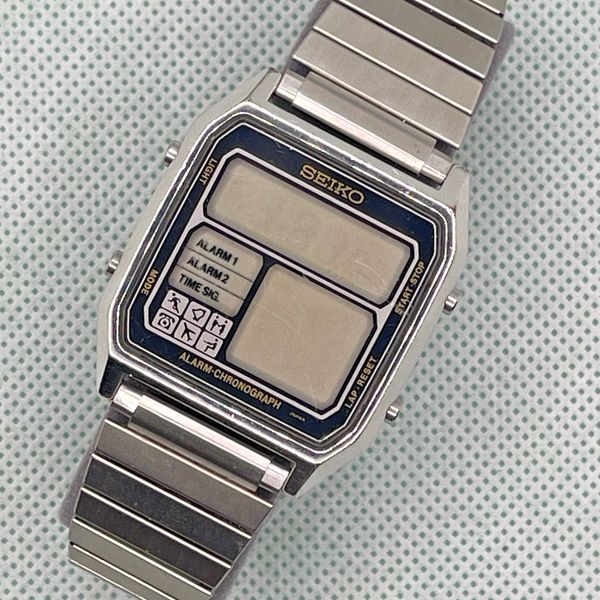 Mens Vintage Quartz Seiko Running Man D138-4009 LCD Watch for Parts or ...
