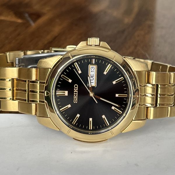 SEIKO Quartz ESSENTIALS Gold-Tone Stainless Steel Men's Watch SUR358 ...