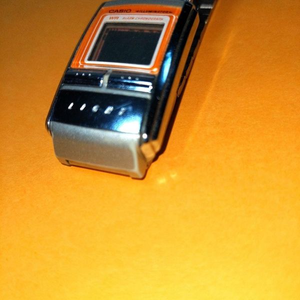 CASIO Digital Watch Illuminator LA-200 Orange | WatchCharts Marketplace