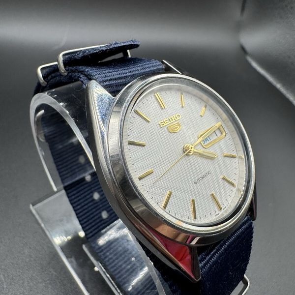 Seiko 5 Mens Automatic Stainless St. Day/Date Silver Dial Gold Indices 7009-3040 | WatchCharts ...