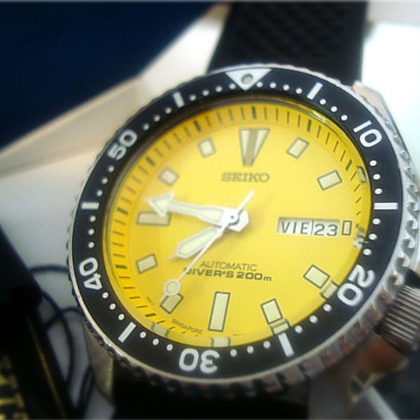 FS ~~ Seiko SKXA35 Yellow Diver | WatchCharts