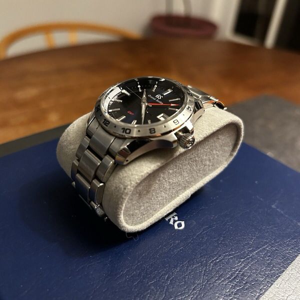 Grand Seiko Sport GMT blue dial - SBGN005/9F86, three straps ...