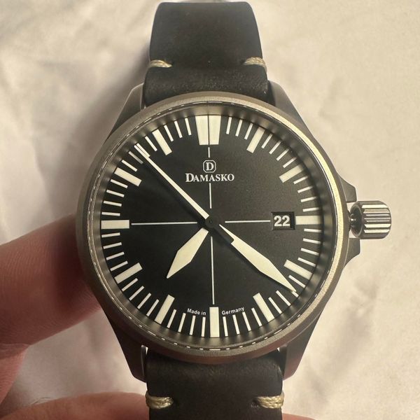 [wts] Damasko DS30 39mm (2025) like new (xtra straps) | WatchCharts ...