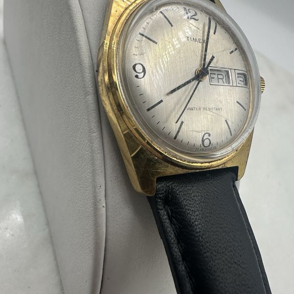 Vintage Timex Menâ s Day Date Mechanical, Silver Dial, Gold Tone Case ...