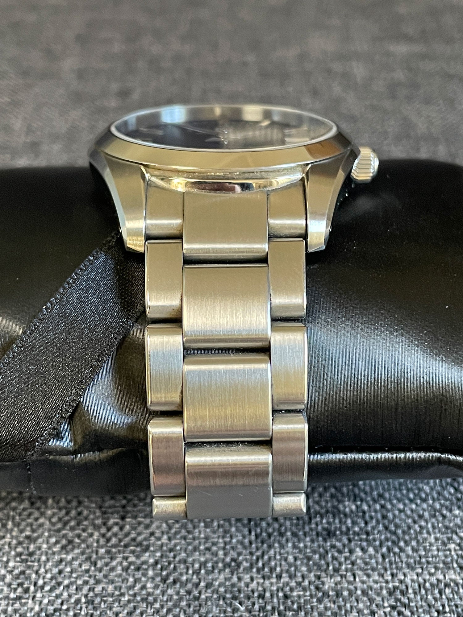 [WTS] Grand Seiko SBGX261 Black Dial, Full Kit | WatchCharts