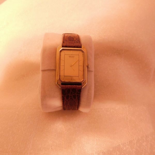 MEN/S VINTAGE SEIKO DRESS WATCH. QUARTZ. MODEL : 6530-5000. LOOKS GREAT ...