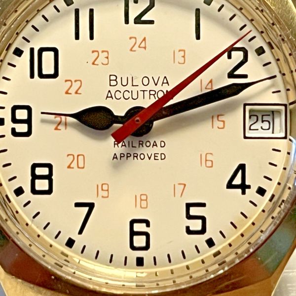 Vintage Bulova Accutron N6 Quartz Railroad Approved Watch Gold Tone ...