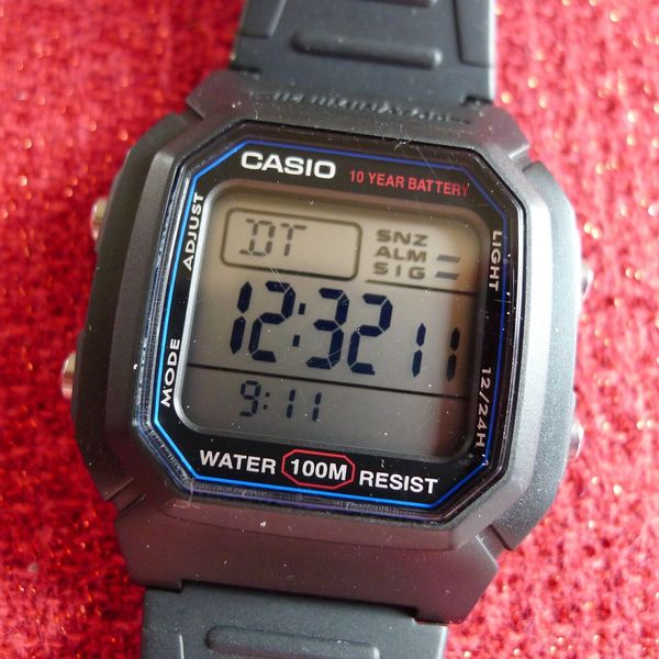 Vintage Casio Illuminator Digital watch 3240 W800H Working ...