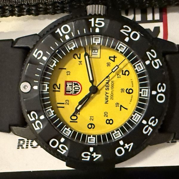 Luminox 3005 Original Navy Seal Yellow Dial Black Rubber Strap 20ATM ...