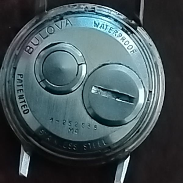 Bulova Accutron Men's Wristwatch 14K Gold M4 | WatchCharts Marketplace