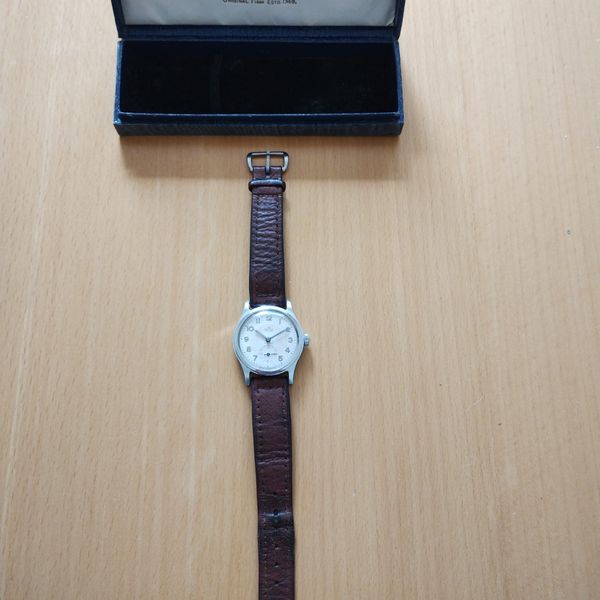 Smiths deluxe A404 Everest Aqualite Case | WatchCharts Marketplace