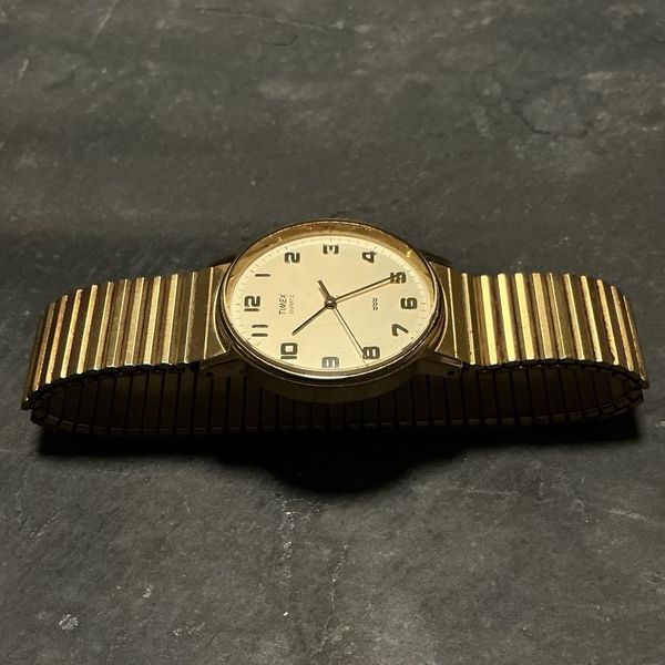 Vintage Retro Timex Quartz Gold Toned Menâ s Wristwatch - Art Deco, CR ...
